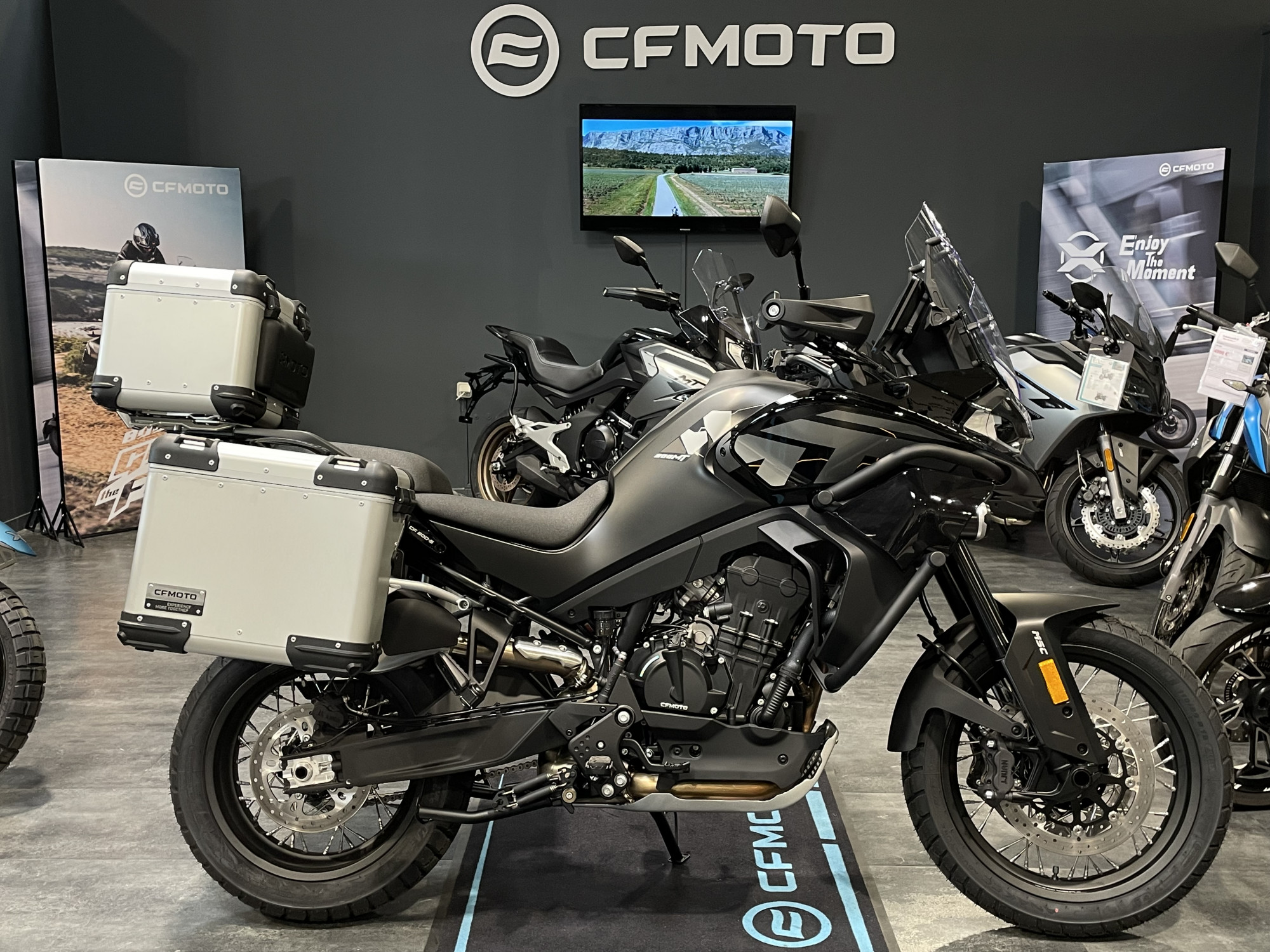 CF MOTO CF MOTO 800 MT EXPLORE 2023 800 cm3 | moto trail | 100 km | Noir | 72230 Ruaudin