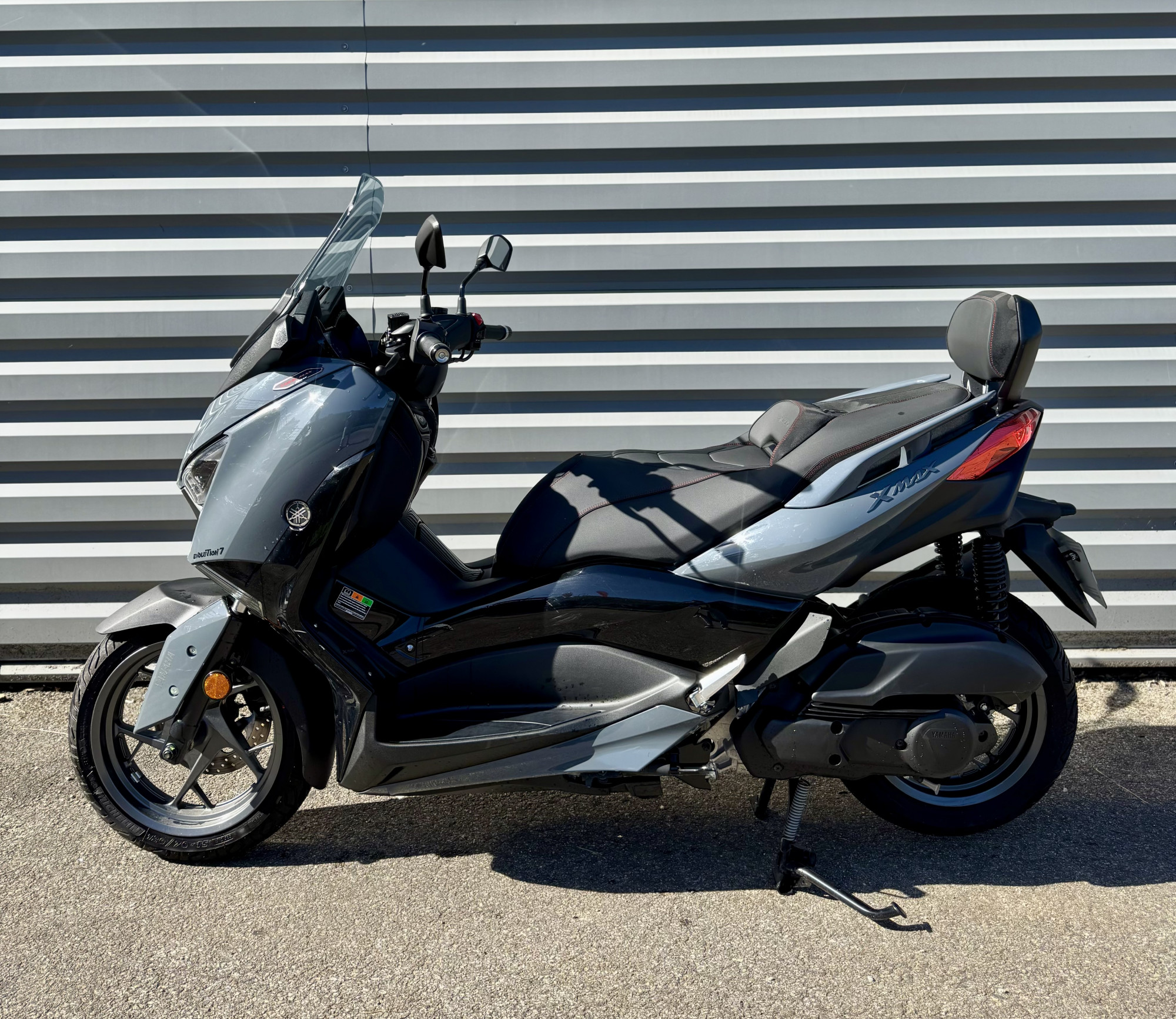 YAMAHA XMAX 125 TECH MAX 2022 125 cm3 | scooter | 2 200 km | Gris | 87220 Feytiat